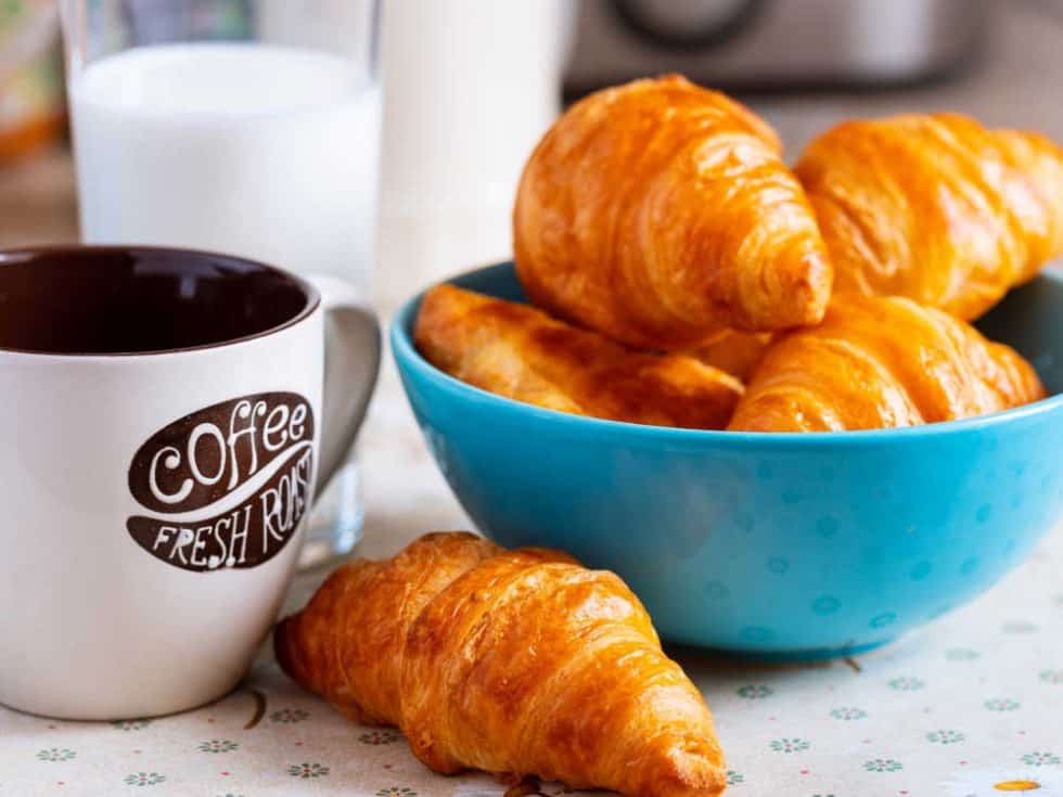 Sweet And Savory Topping Ideas For Flaky, Buttery Croissants - How to ...